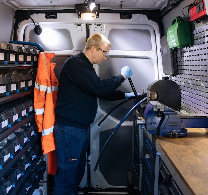 Redditch Service Centre, Hydraulic Hose Repair Redditch - Pirtek